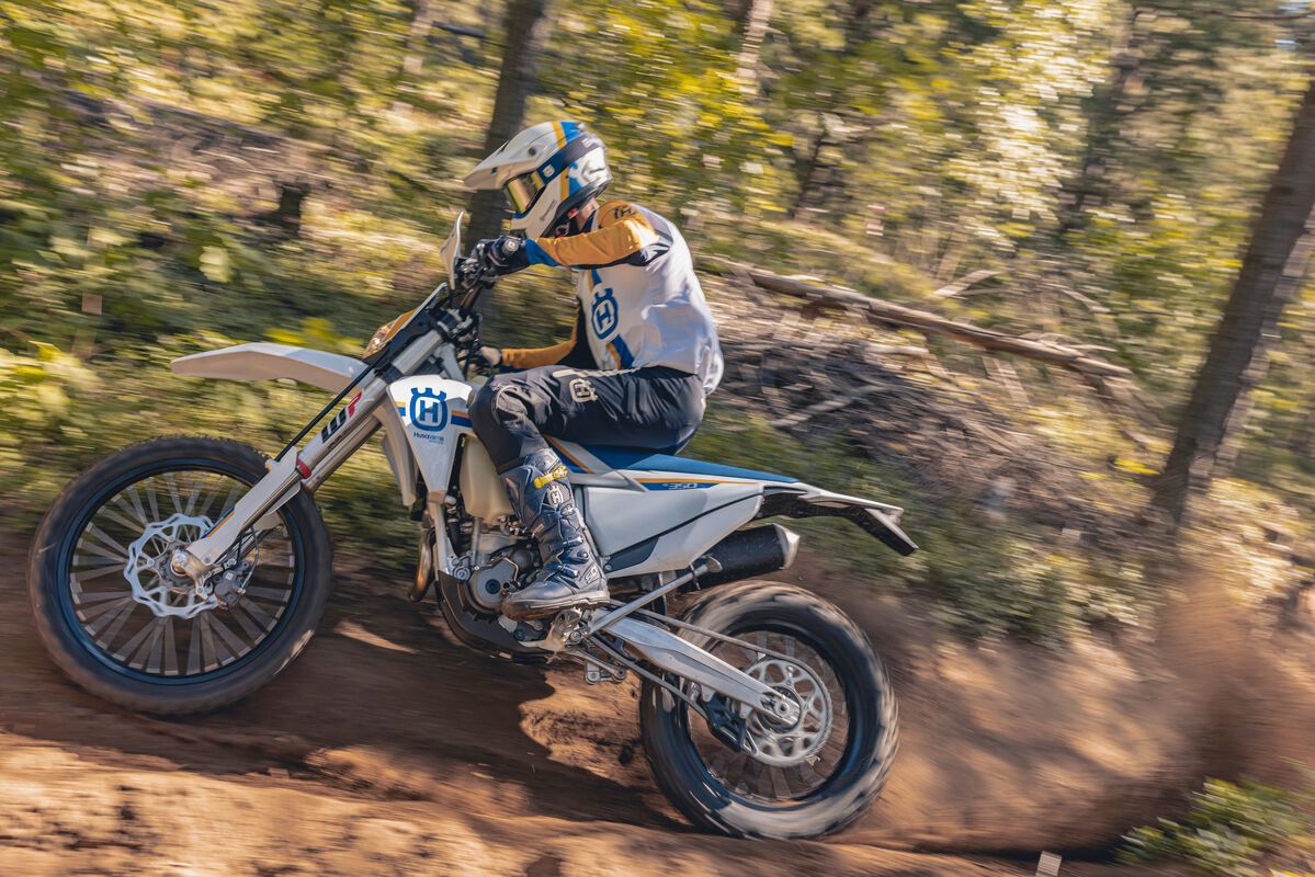 Husqvarna FE 250 Heritage: prezzo, velocità, scheda e rilevamenti