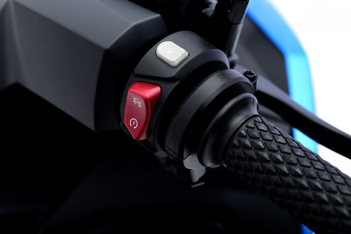 Voge Sfida SR4 400: prezzo, velocità, scheda e rilevamenti