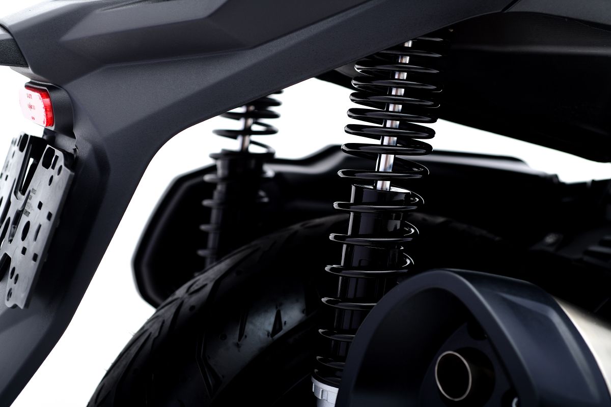 Voge Sfida SR4 400: prezzo, velocità, scheda e rilevamenti