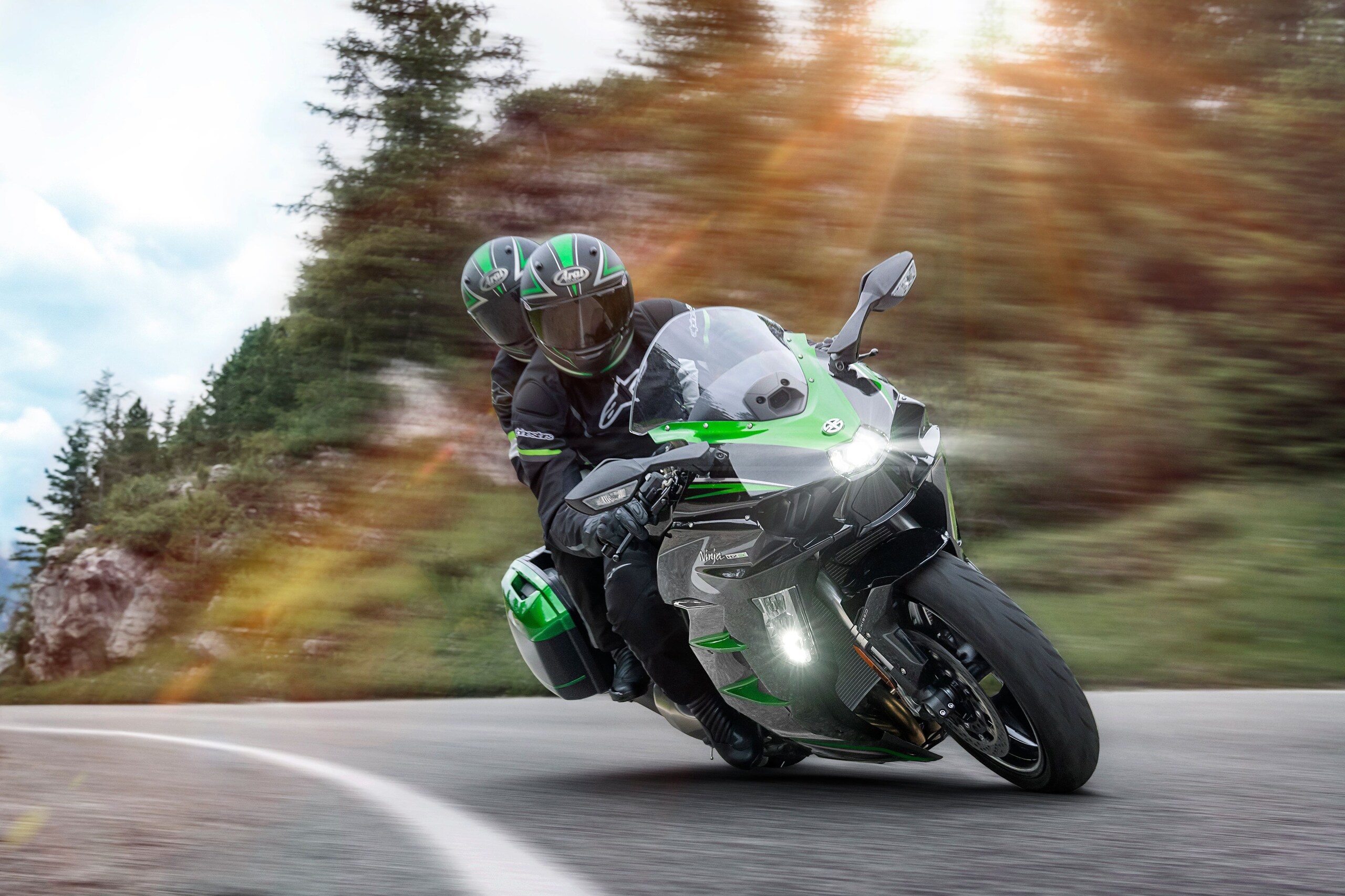 Kawasaki Ninja H2 SX SE: prezzo, velocità, scheda e rilevamenti